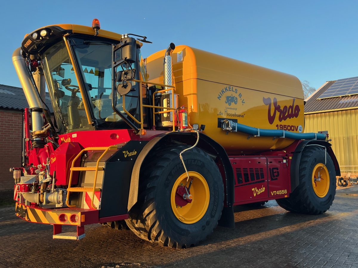 Vredo VT 4556 voor loonbedrijf Nikkels uit Teuge – Hoftijzer
